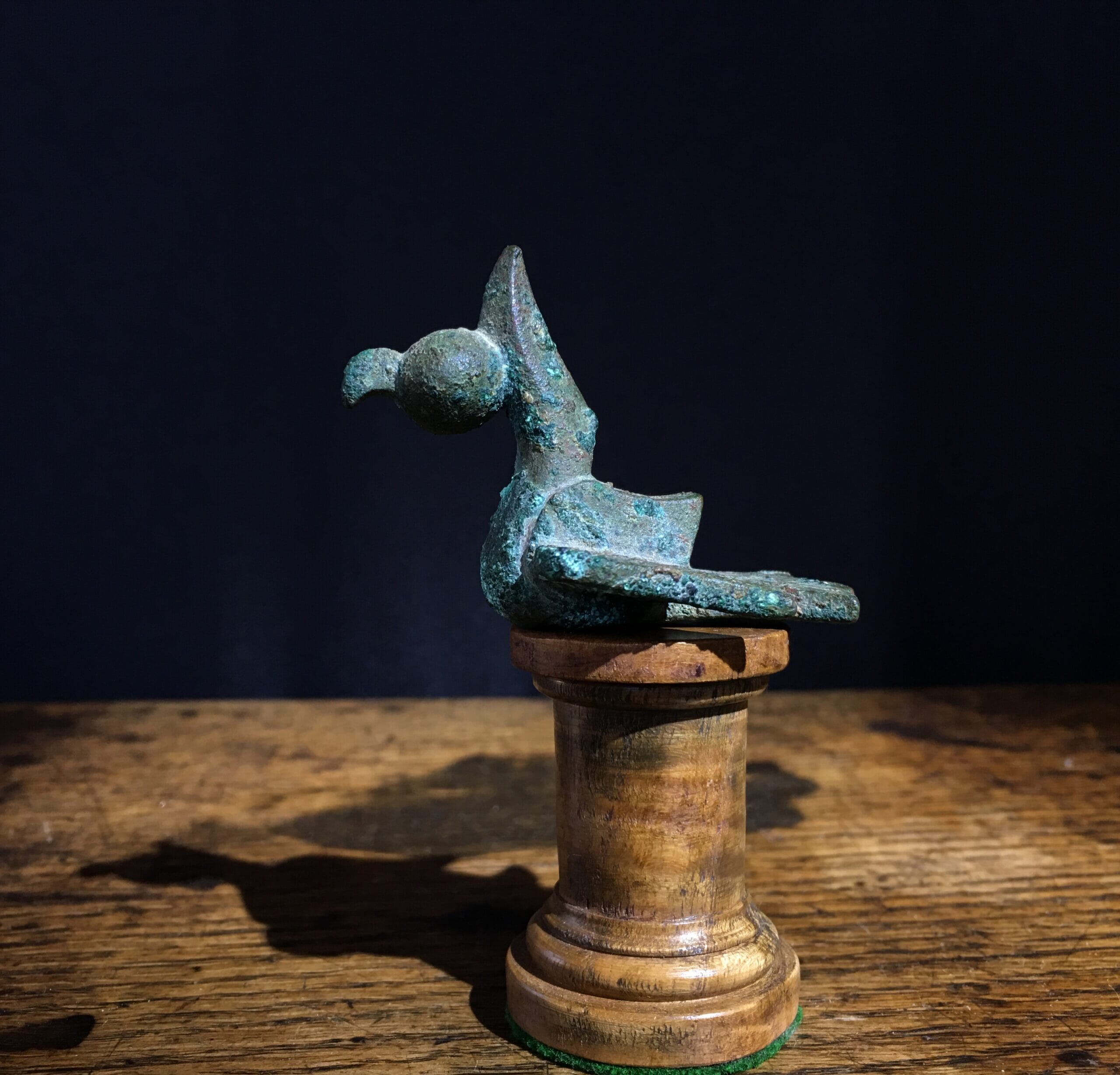 Islamic bronze bird weight, circa 8th – 10th century AD – Moorabool ...
