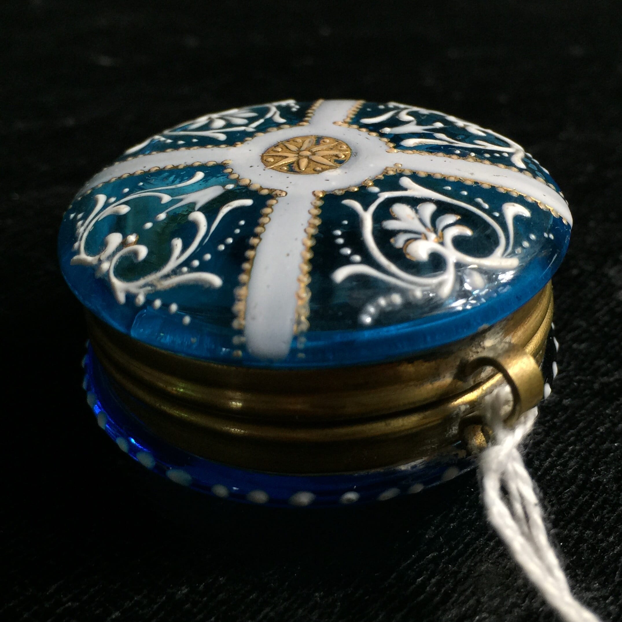 Victorian pale blue glass pill box, circa 1870 – Moorabool Antique ...