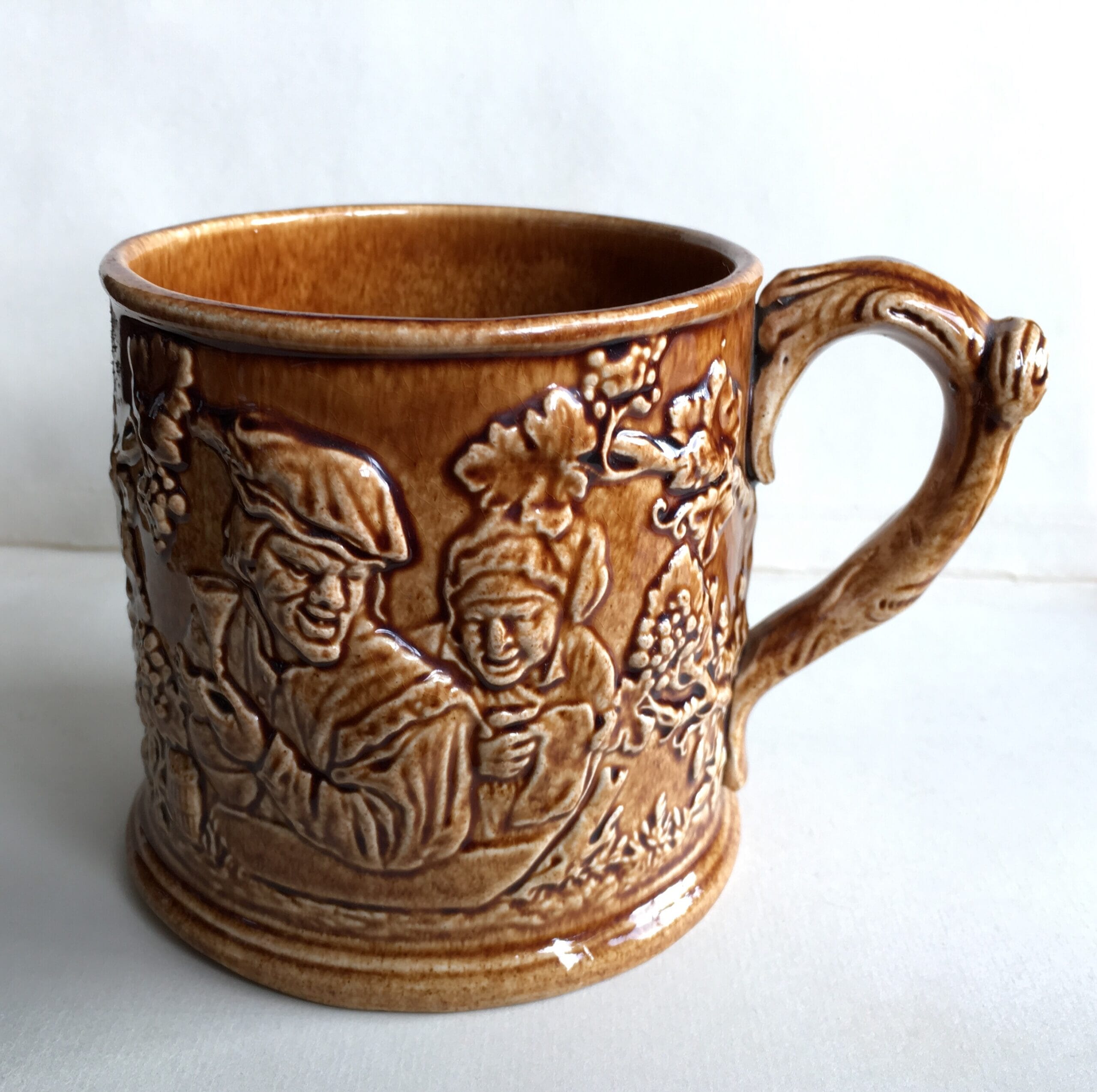 English ‘Frog Mug’ with tavern scene, Rockingham glaze, c.1840 ...