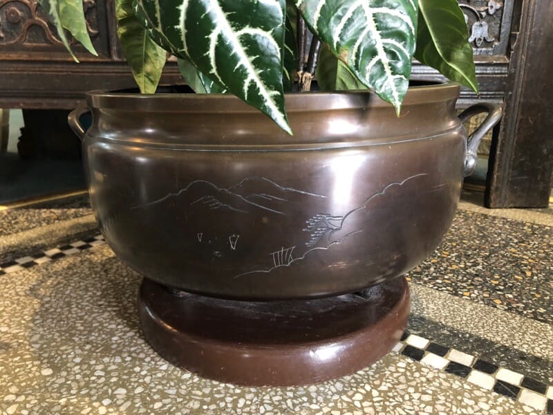 Japanese bronze ‘cauldron’ jardinier with inlaid scenes, c. 1910. -0 ...